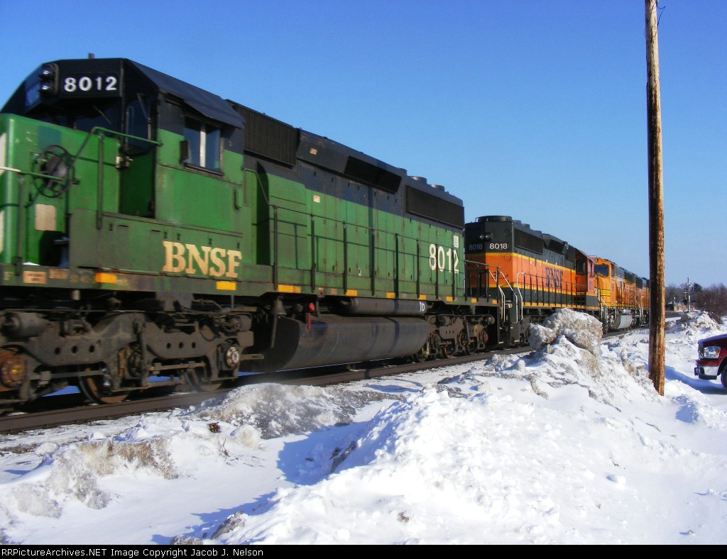 BNSF 8012
